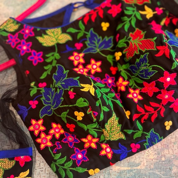 Tops | Bold Embroidered Crop | Poshmark
